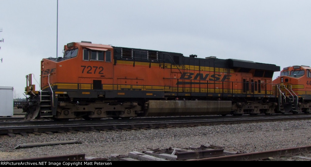 BNSF 7272